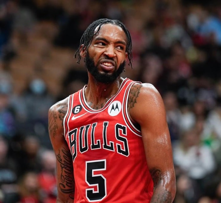 Mavericks sign forward Derrick Jones Jr. to a one-year contract