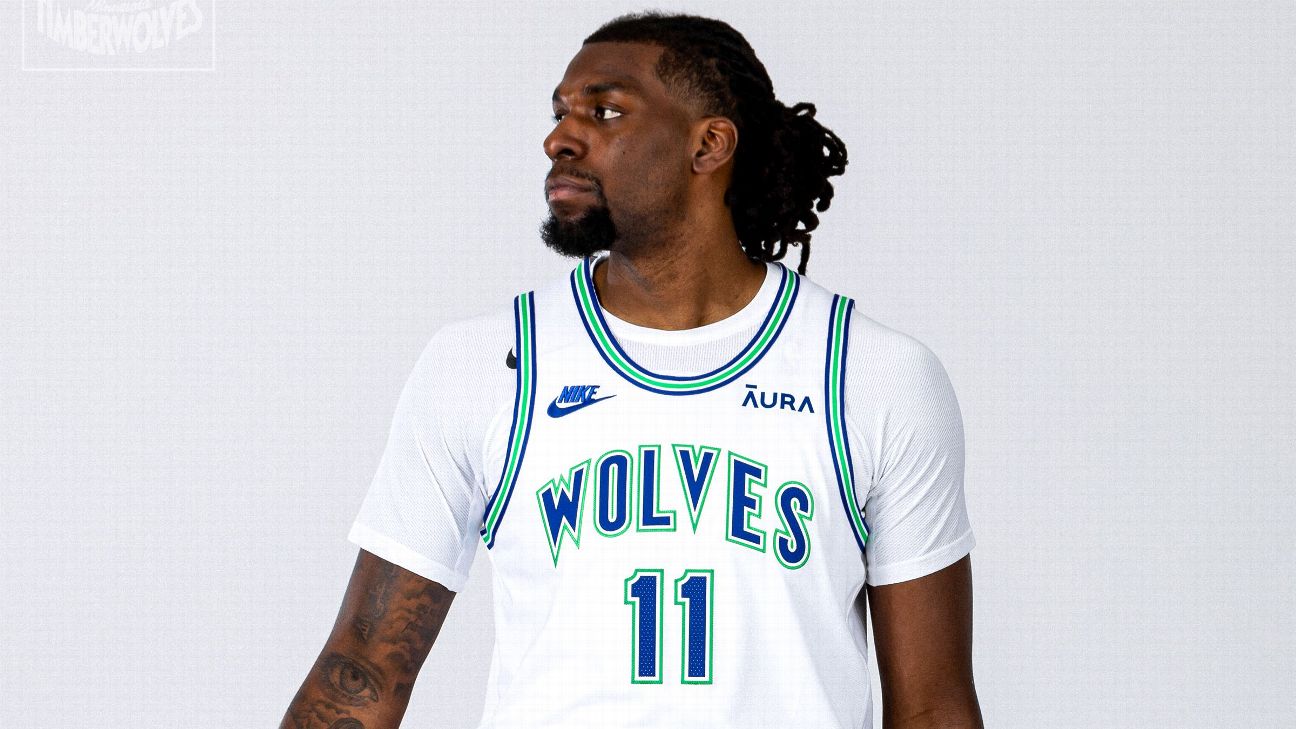 Wolves unveil uniform that will celebrate their 35th anniversary season