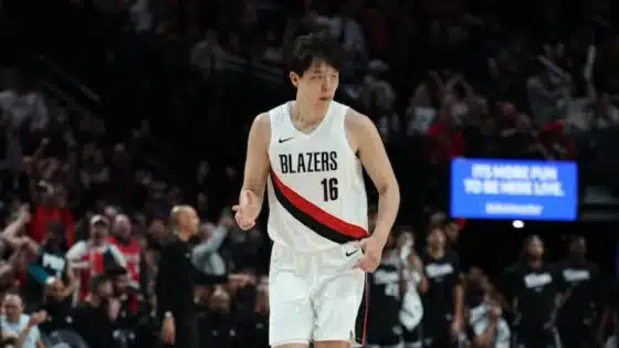 Blazers' fans want rookie Yang Hansen to have a larger role with Portland